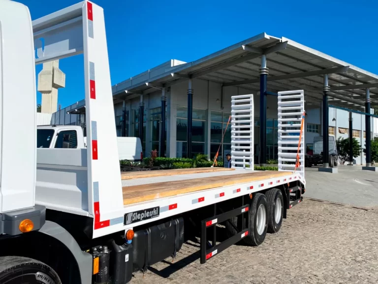 Siepierski Carretas - Implementos Rodoviários